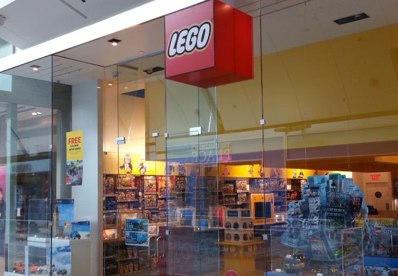 Westfield Garden State Plaza | The LEGO