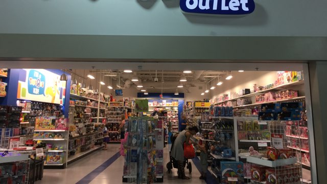 South Premium Outlets Las Vegas | Toys"R"Us Outlet Center
