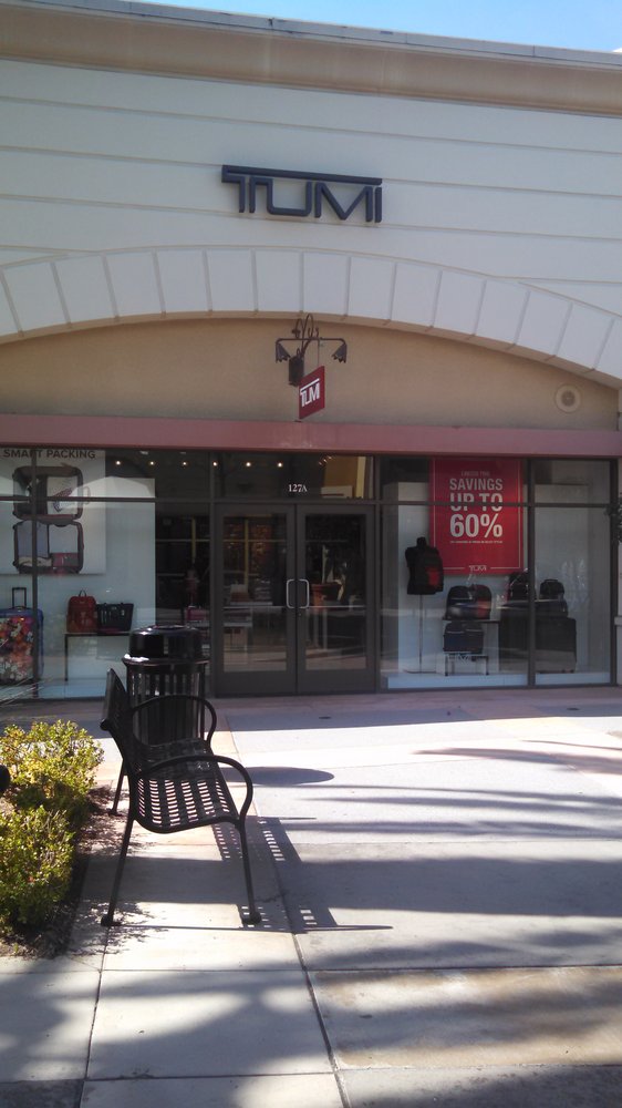 Carlsbad Premium Outlet | Tumi