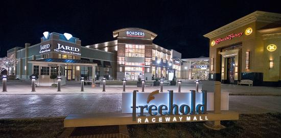 Maps of Freehold Raceway Mall, Mall
