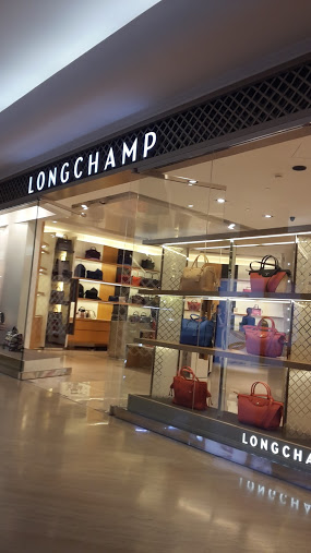 Plaza Indonesia | Longchamp Flagship Store