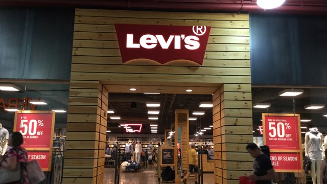 Mall of Indonesia | Levi's